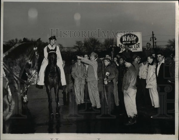 1954 Press Photo Cleveland-Industries-Park Drop Forge Co.-strikes - cv ...