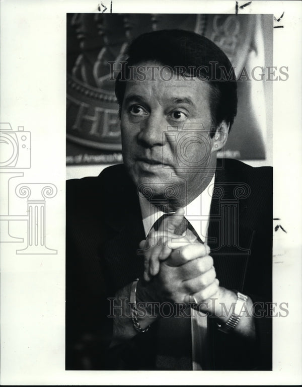 1986 Press Photo Frank Valenta, united steel talks about JL Steel - cv ...