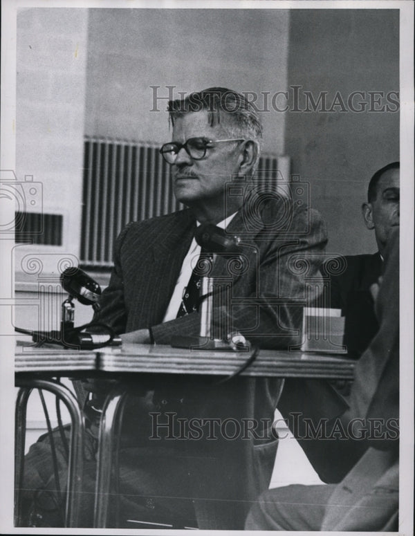 1954 Press Photo Dr. Richard Sheppard - cvb14133 - Historic Images