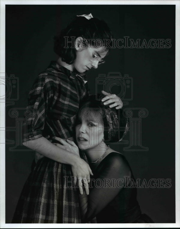 1990 Press Photo Marlo Thomas & Chiara Peacock in The Effect of Gamma ...