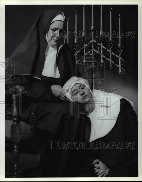 1990 Press Photo Anna Marie Knierim & Rachel Hollander in Agnes Of God ...