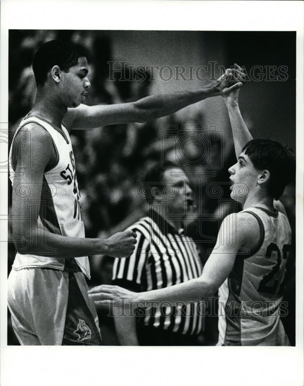 1988 Press Photo Eric Riley and David Wojciechowski-basketball players ...