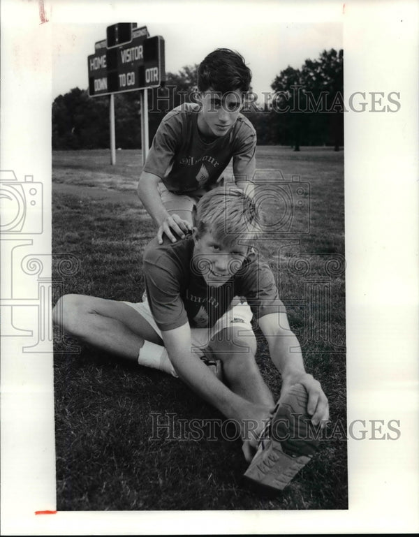 1991 Press Photo T.J.Horvat and Mark Snelling-Gilmour cross country ru ...