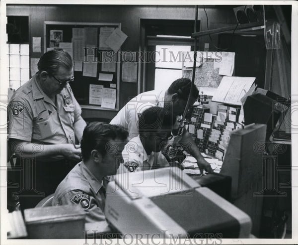 1970 Press Photo Old Police Dispatch Room, Central Station - cvb44188 ...