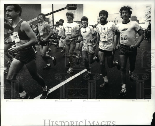 1983 Press Photo These four runners,shown here at the start of the mar ...