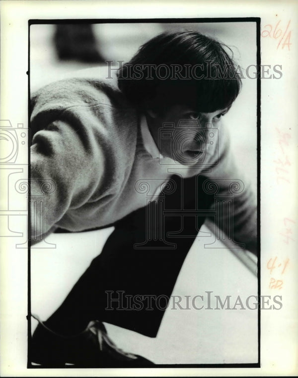 1979 Press Photo Curling- Carl Cameron watches the progress of his sho ...