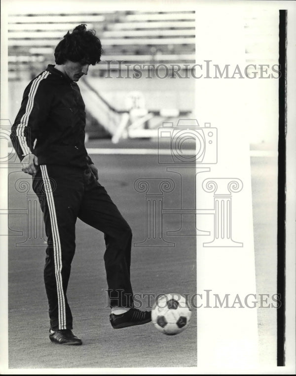 1981 Press Photo Zoran Savic, forward with Cleveland Cobras soccer tea ...