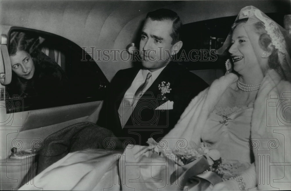 1954 Press Photo New York-Charles F. Willis Jr. and Bride Elizabeth Fi ...