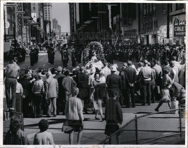 1963 Press Photo Columbus Day Parade with Marie Pagone-Miss Columbia ...