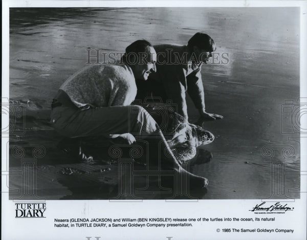 1986 Press Photo Glenda Jackson and Ben Kingsley star in Turtle Diary ...