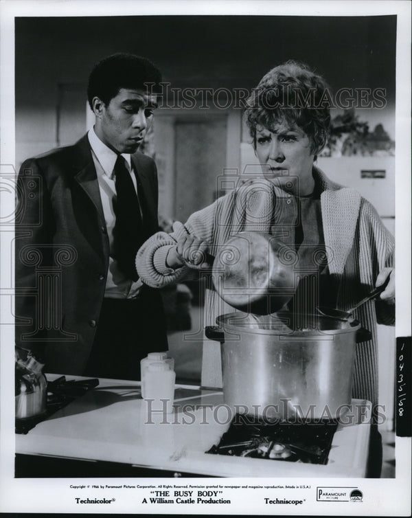 1967 Press Photo Kay Medford Sid Ceasar The Busy Body - Historic Images