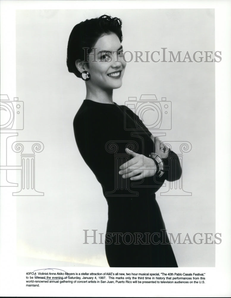 1997 Press Photo Violinist Anne Akiko Meyers in The 40th Pablo Casals ...