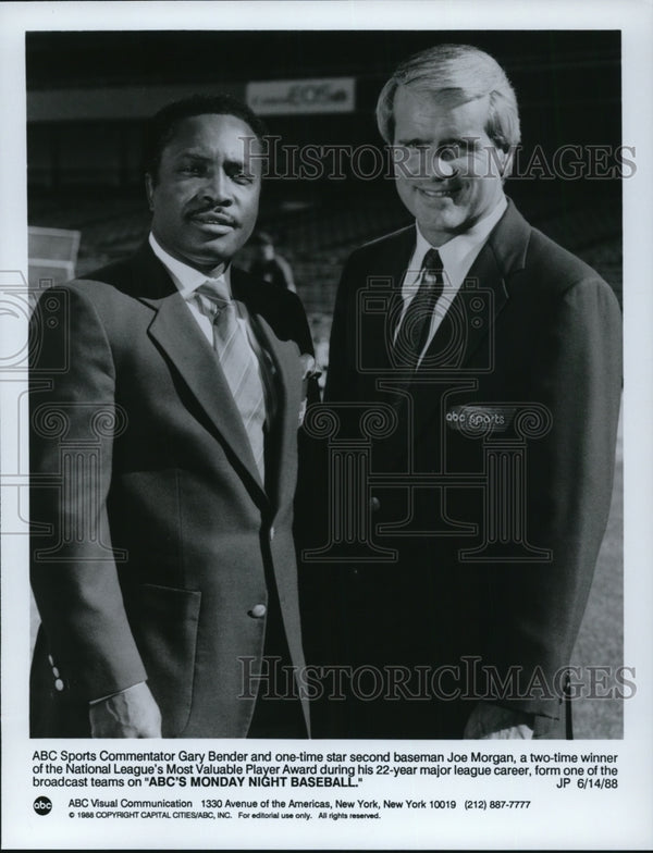 1988 Press Photo Gary Bender and Joe Morgan host Monday Night Baseball ...