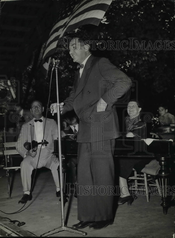 1944 Press Photo Mayor Frank J. Lausche of Cleveland, Ohio. - cvp83652 - Historic Images