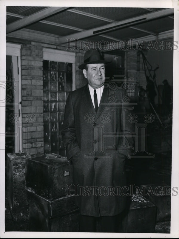 1963 Press Photo Governor James A. Rhodes at Fire Fitchville Golden Ag ...