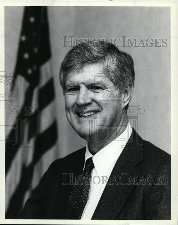 1983 Press Photo James E.Yonge,Director Export-Import Bank of The Unit ...