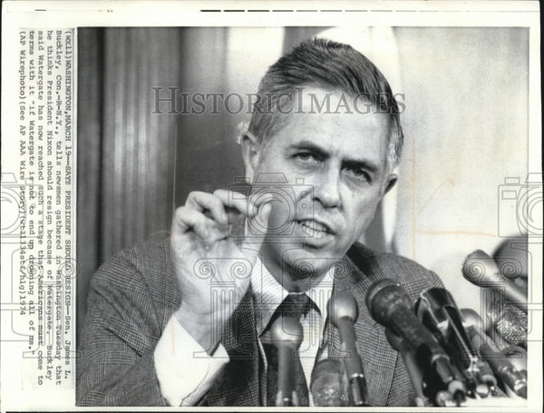 1974 Wire Photo Senator James L. Buckley during the press conference ...