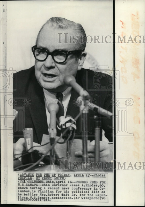 1970 Press Photo Ohio Governor James A. Rhodes during a news conferenc ...