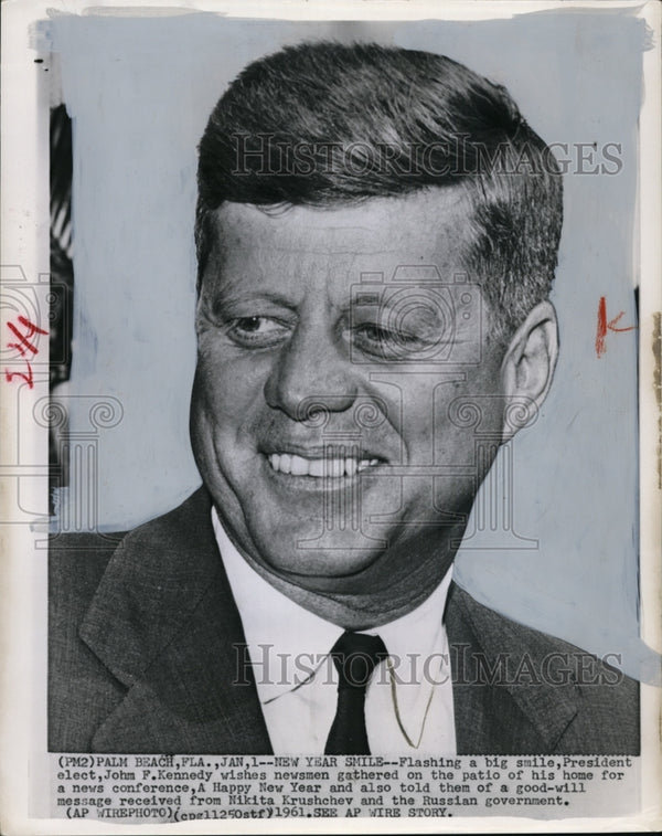 1979 Press Photo Pres elect John Kennedy on a patio for news conferenc ...