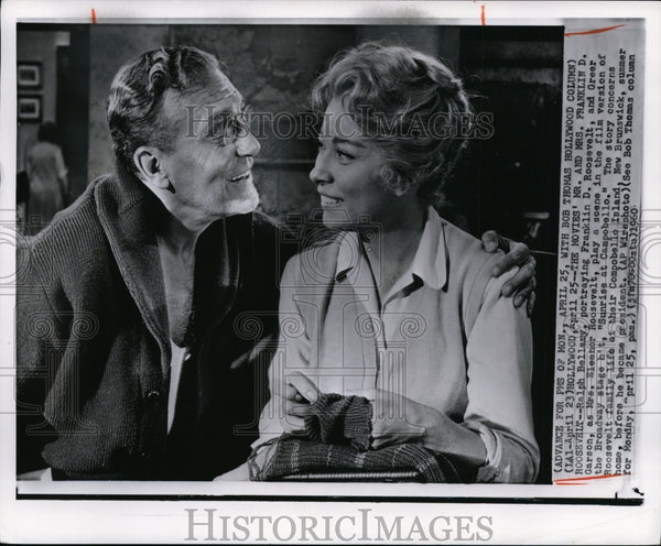 1960 Press Photo Ralph Bellamy & Greer Garson played as Mr. & Mrs. Roo ...