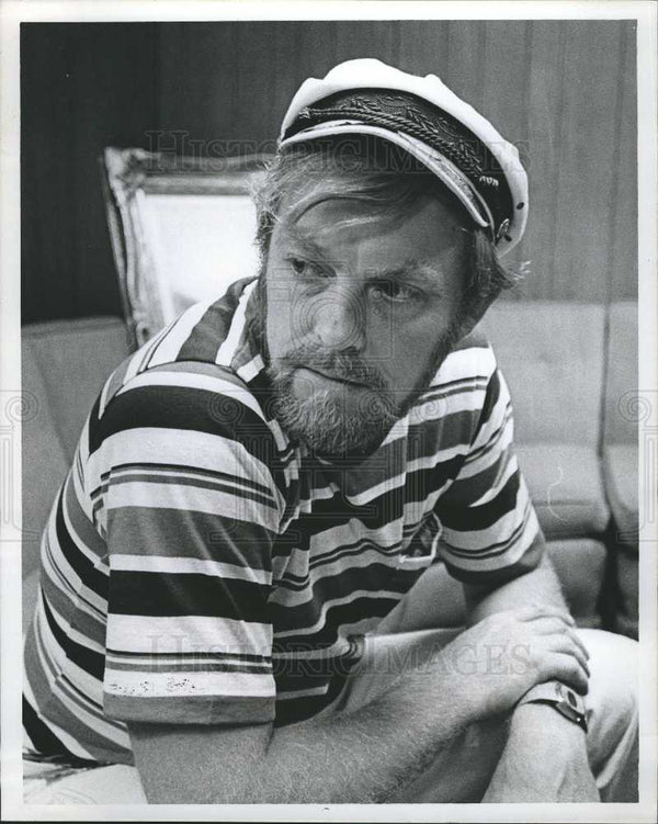 1977 Press Photo Jim Clary Ship Artist Marine Author - Historic Images