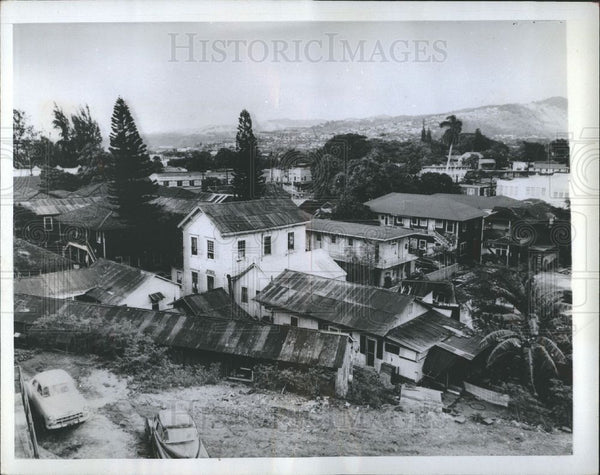 1962 Press Photo Hawaii Slums Paradise Waikiki Beach - Historic Images