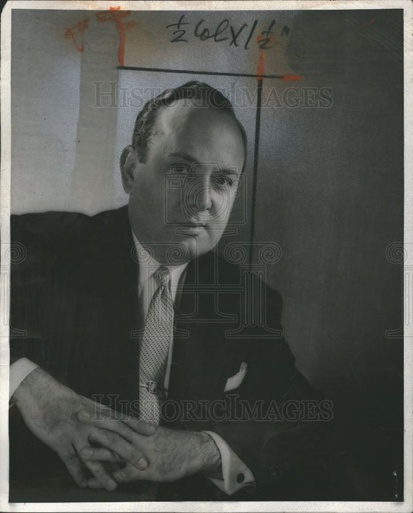 1954 Press Photo Robert Thom artist painting - Historic Images