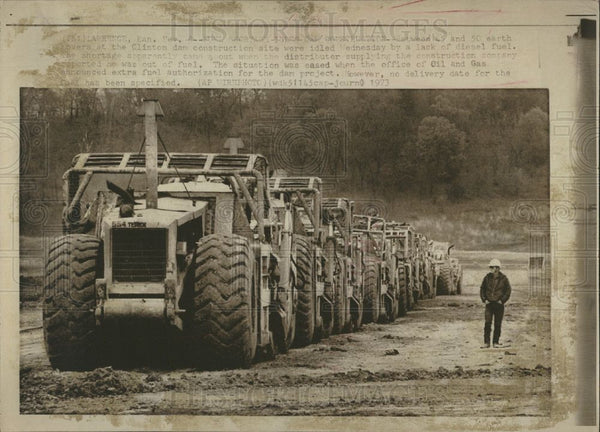 1973 Press Photo Clinton Dam construction fuel shortage - Historic Images