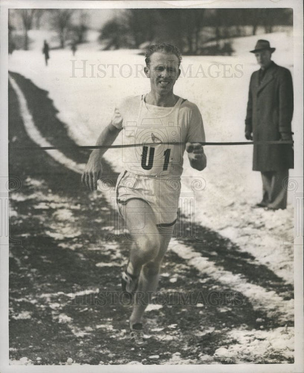 1949 Press Photo Fred Wilt Olympic Running Track - Historic Images