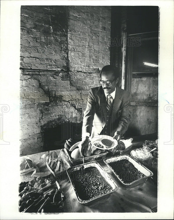 1989 George Lightbourn Detroit Medical - Historic Images