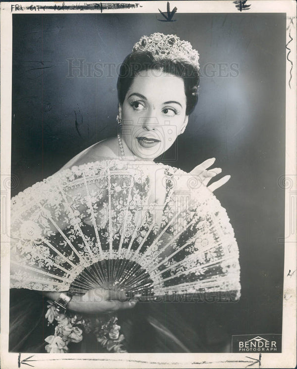 1954 Marguerite Piazza soprano entertainer - Historic Images