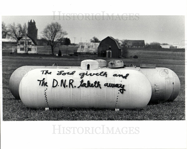 1981 propane gas tank michigan - Historic Images
