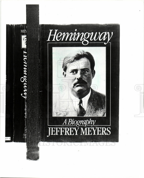 1986, Ernest Hemingway first passport photo - Historic Images