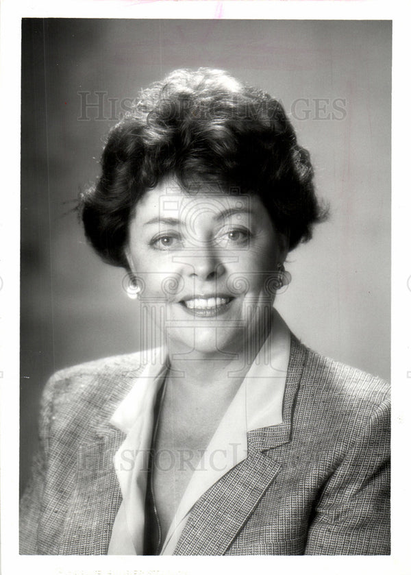 1992, Elizabeth Howe Salem wich trails - Historic Images