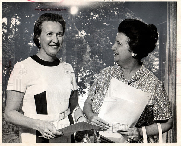 1972, Mrs. RAY W. MACDONALD captains present - Historic Images