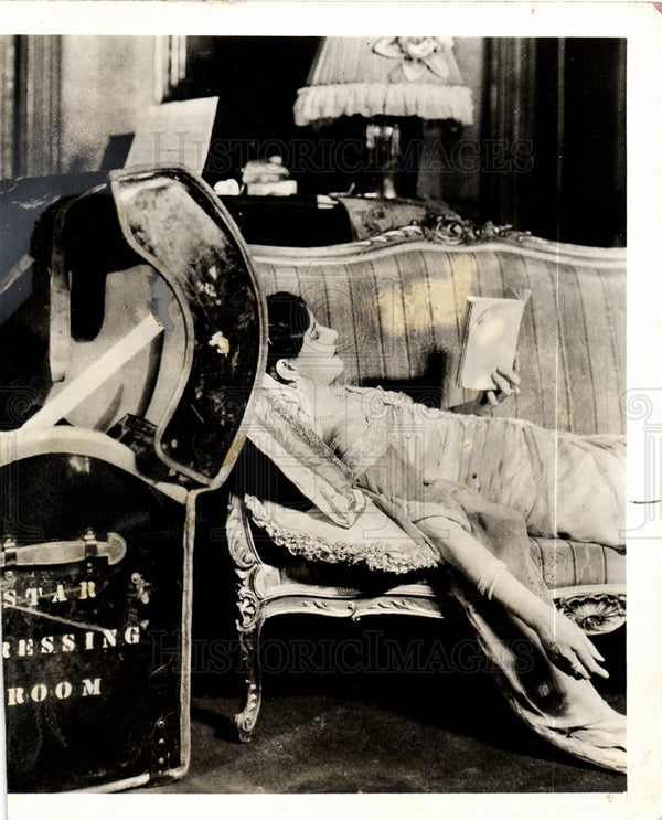 1956, Alfred Lunt Lynn Fontanne stage actor - Historic Images