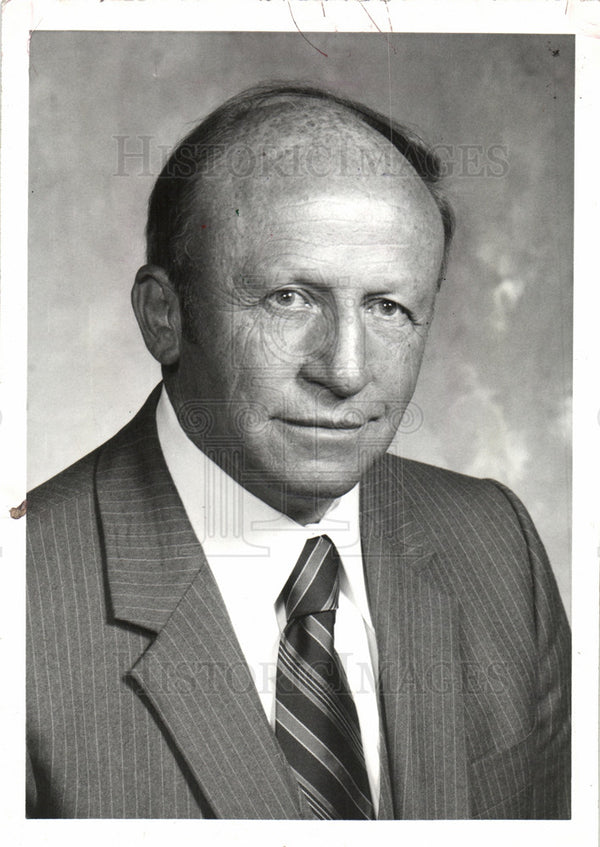 1981, Edward McNamara livonia mayor - Historic Images