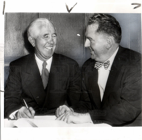 1951, Bo McMillin football player coach - Historic Images