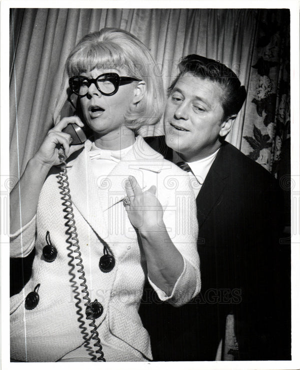 1964, Gordon MacRae American actor NewJeresy - Historic Images