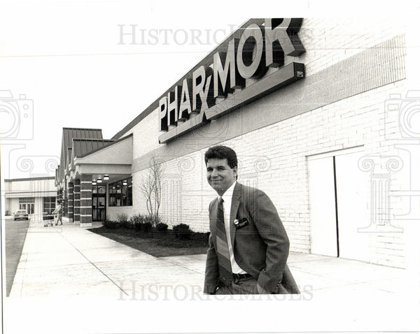 1990, Phar-Mor U.S. - Historic Images