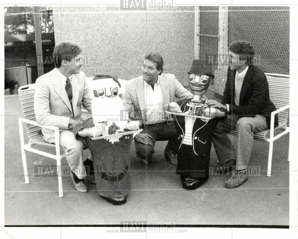 Robot-Servitron 1984 Vintage Photo Print - Historic Images