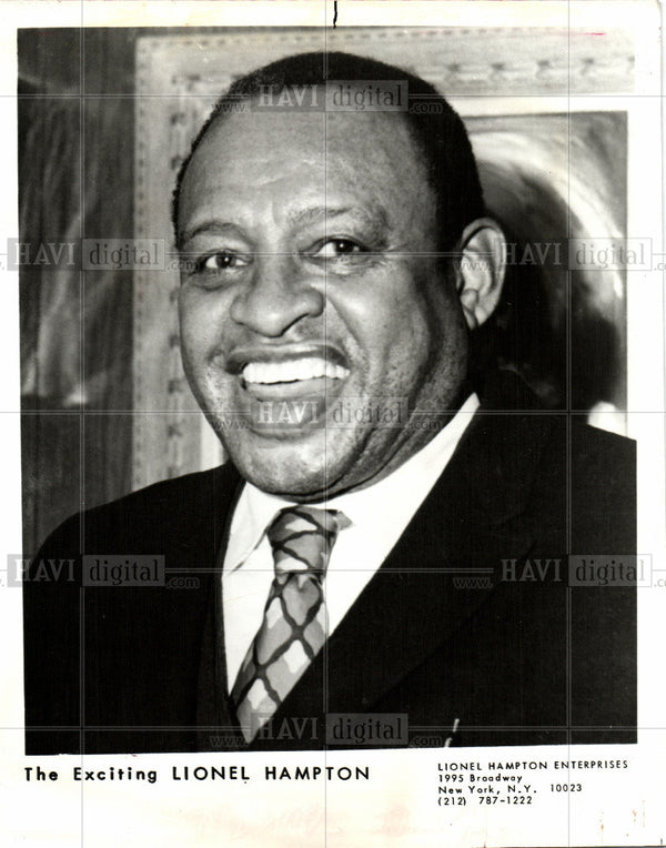 Lionel Hampton singer 1981 Vintage Photo Print - Historic Images