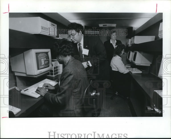 1989 Mobile computer laboratory, On Site Computer Training Astrohall ...