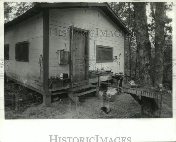 1985 Small shack in Hoop-N-Holler Subdivision in Liberty County, TX ...