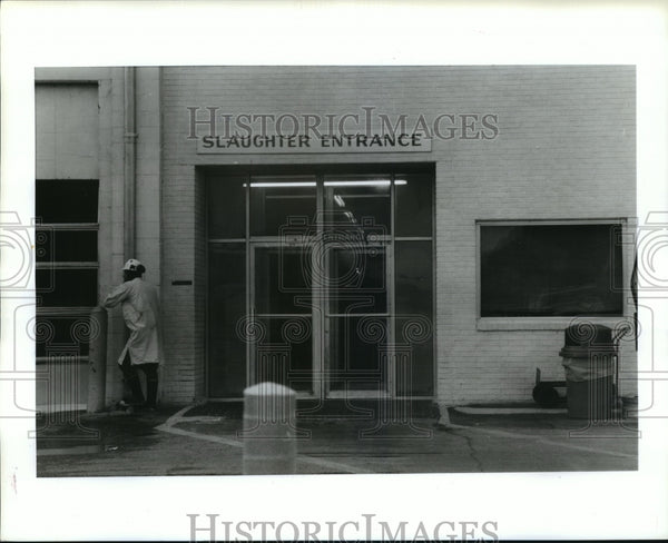 1990 Press Photo Slaughter entrance to IBP Incorporated Meat Packing P ...