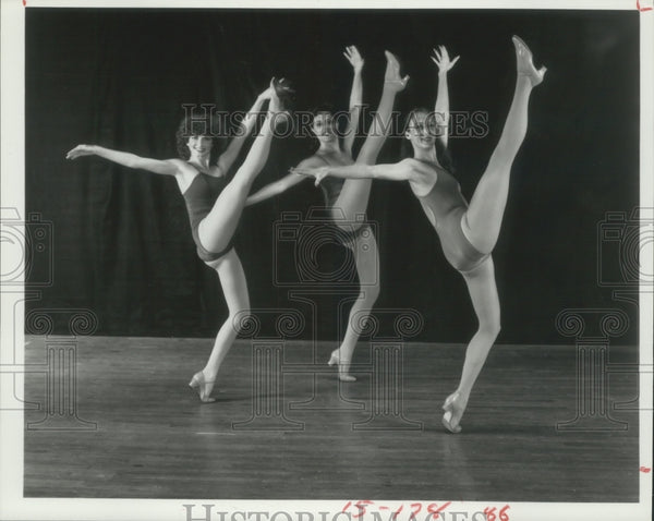 1983 Dancers from Delia Stewart Dance Company perform on stage ...