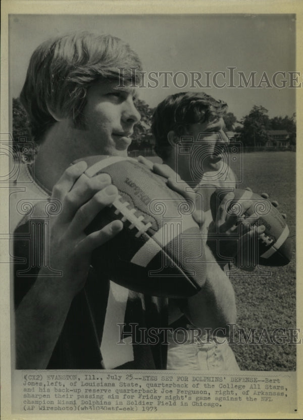 1973 Press Photo NCAA All-Star quarterbacks, Jones & Ferguson prepare ...