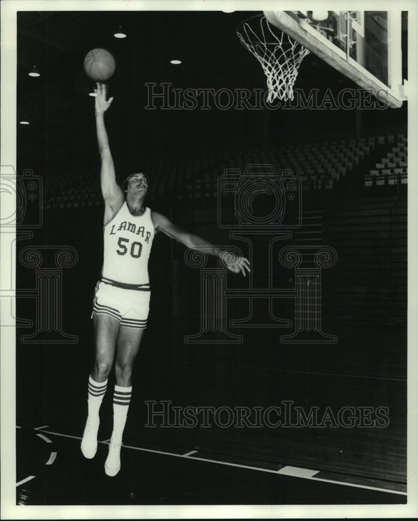 1976 Press Photo Lamar University basketball player Pat Bardwell. - hc ...