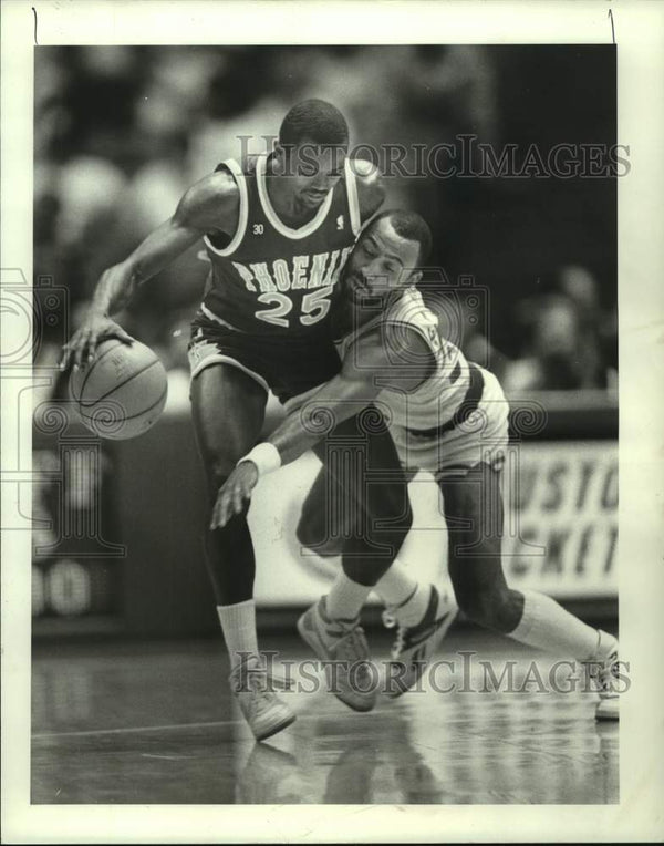 1988 Press Photo Rockets Allen Leavell appears to tackle Sun's Craig H ...