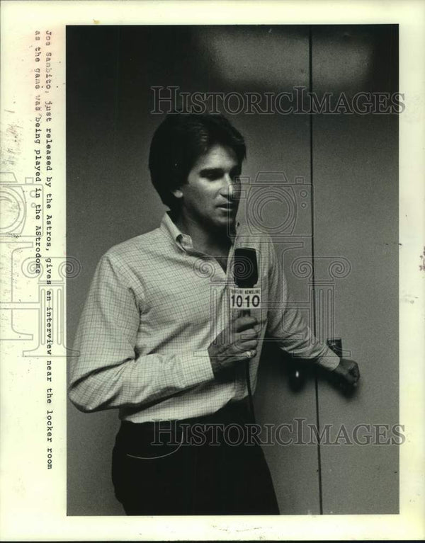 1985 Press Photo Recently released by Astros, Joe Sambito gives interv ...